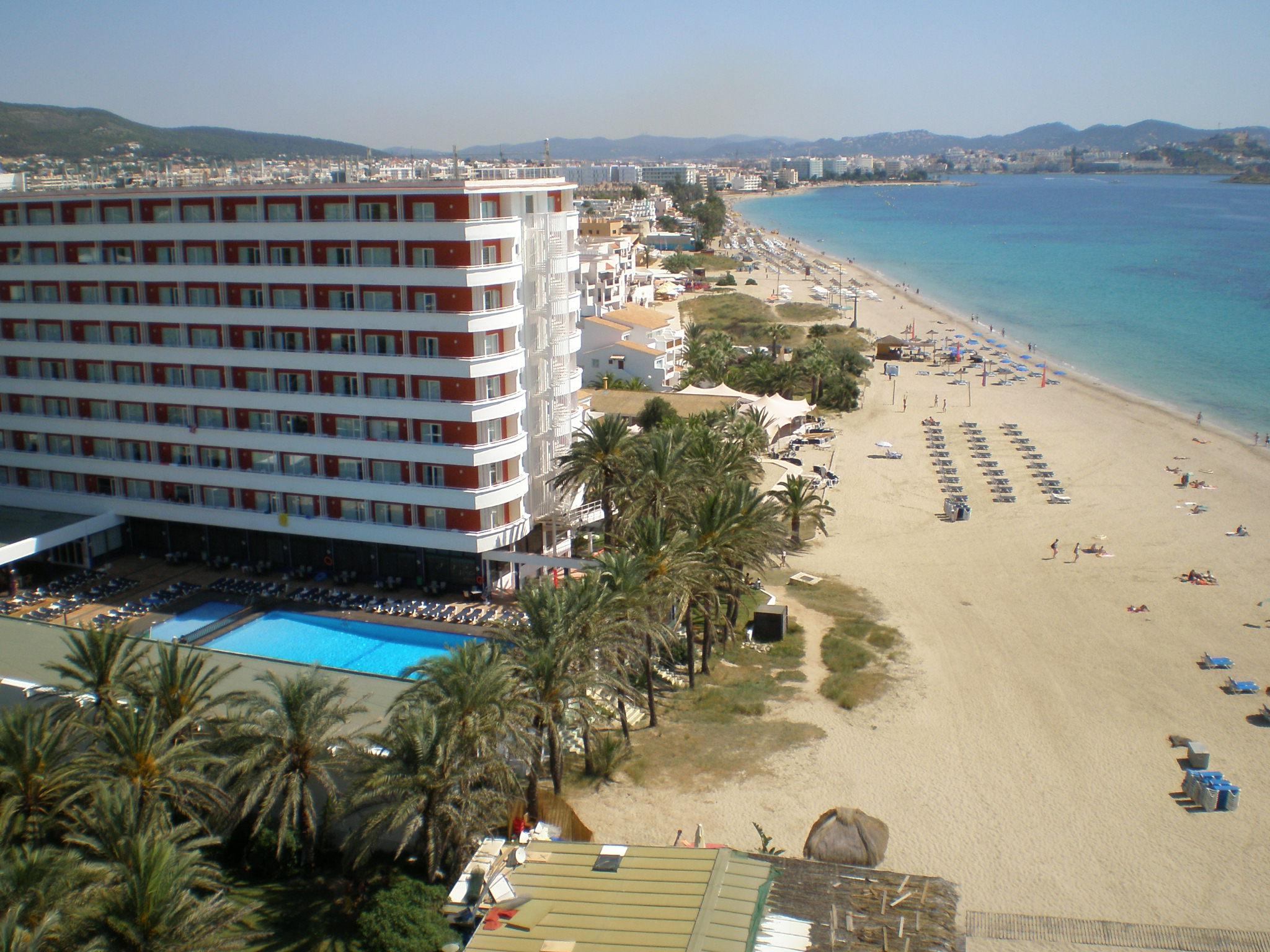Hotel Fiesta Playa d'en Bossa in Ibiza, Spanje | Zonvakantie Sunweb