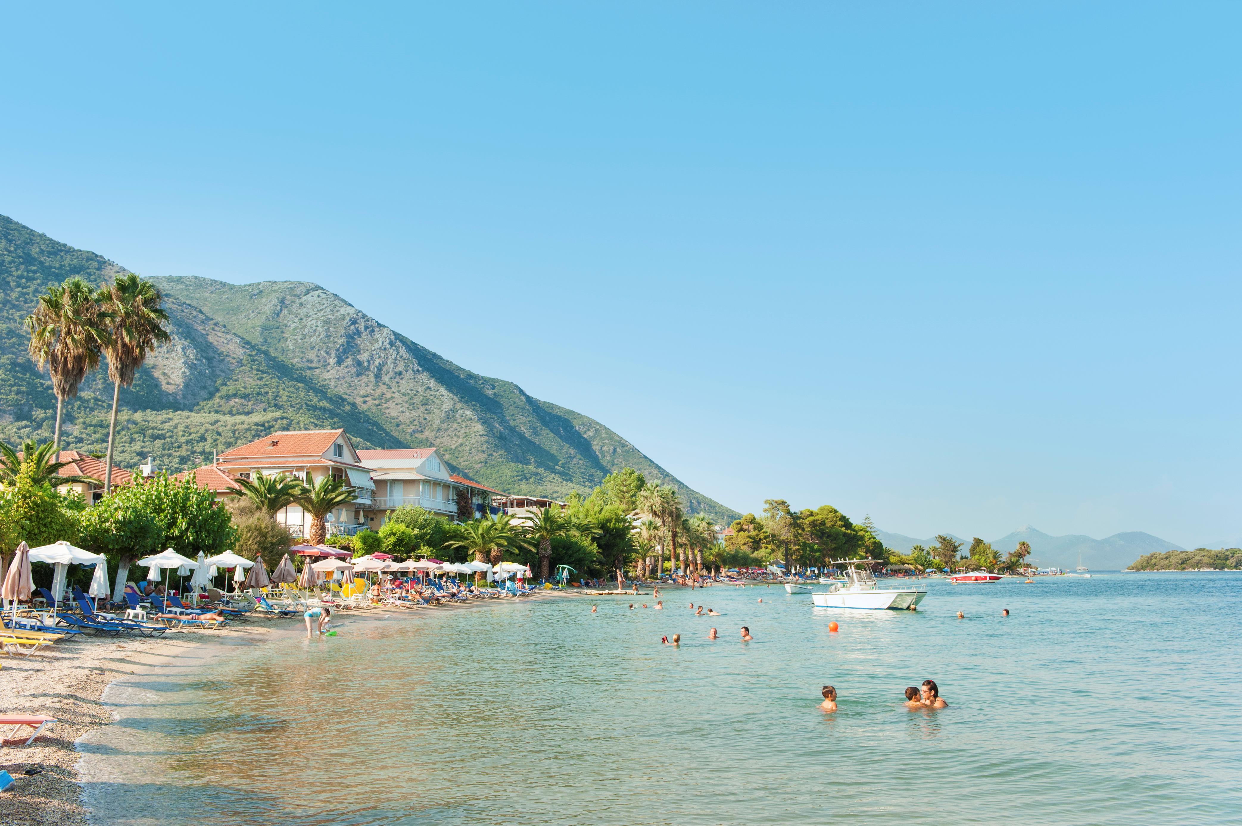 Hotel Eva Beach in Lefkas, Griekenland | Zonvakantie Sunweb
