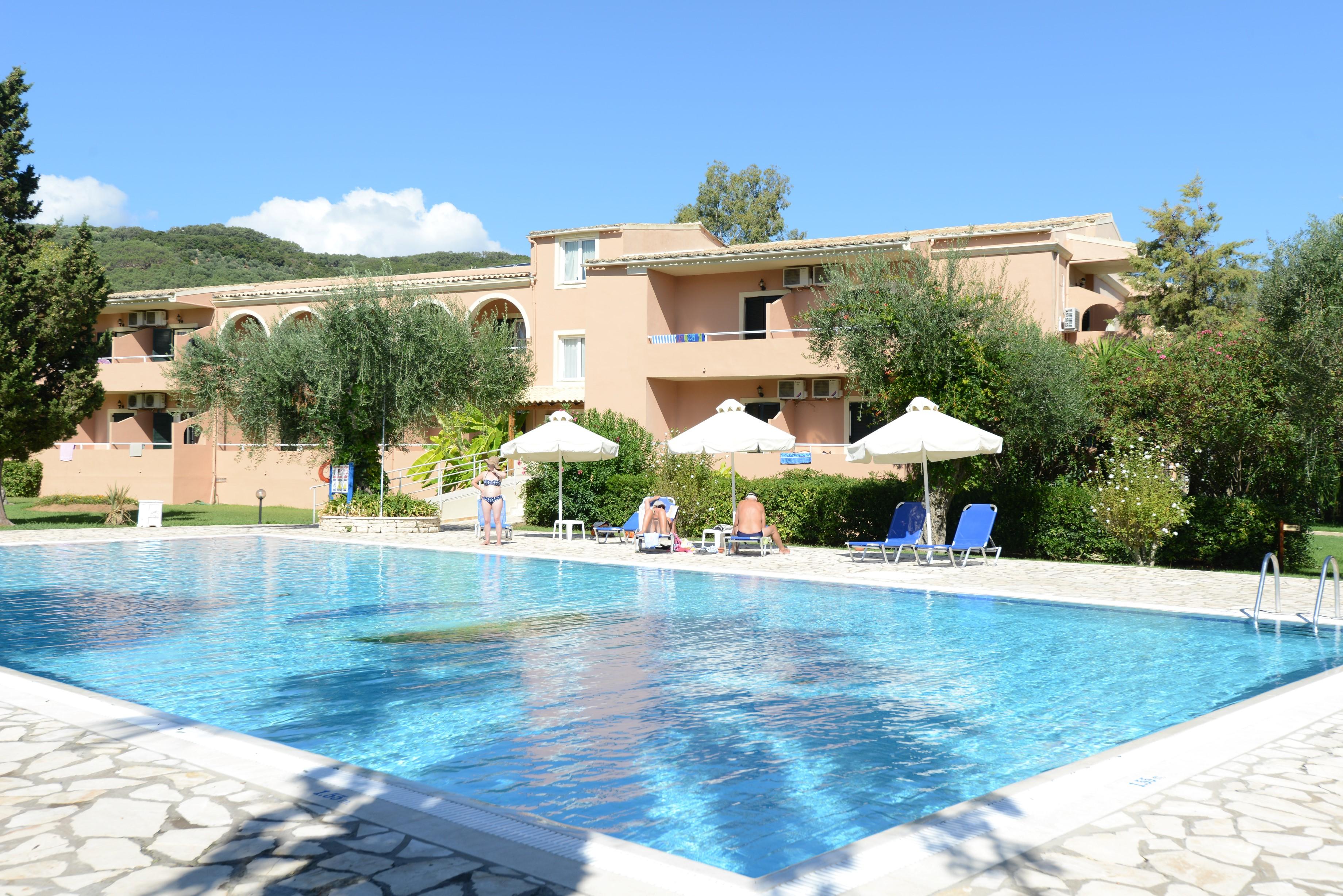 Hotel Delfinia in Corfu, Griekenland | Zonvakantie Sunweb