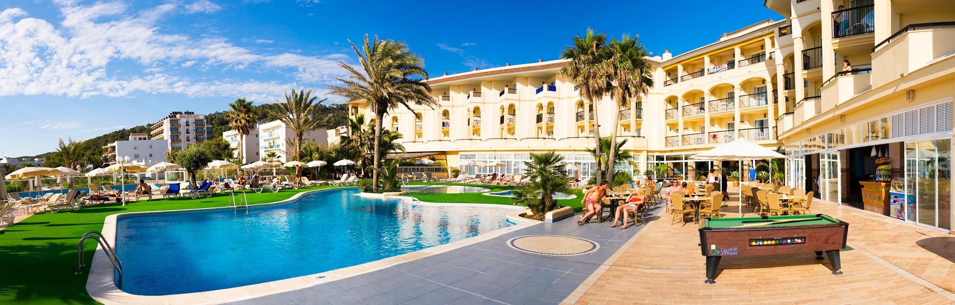 Hotel Blau Parc**** en Ibiza, Espagne | vacances au soleil Sunweb ...