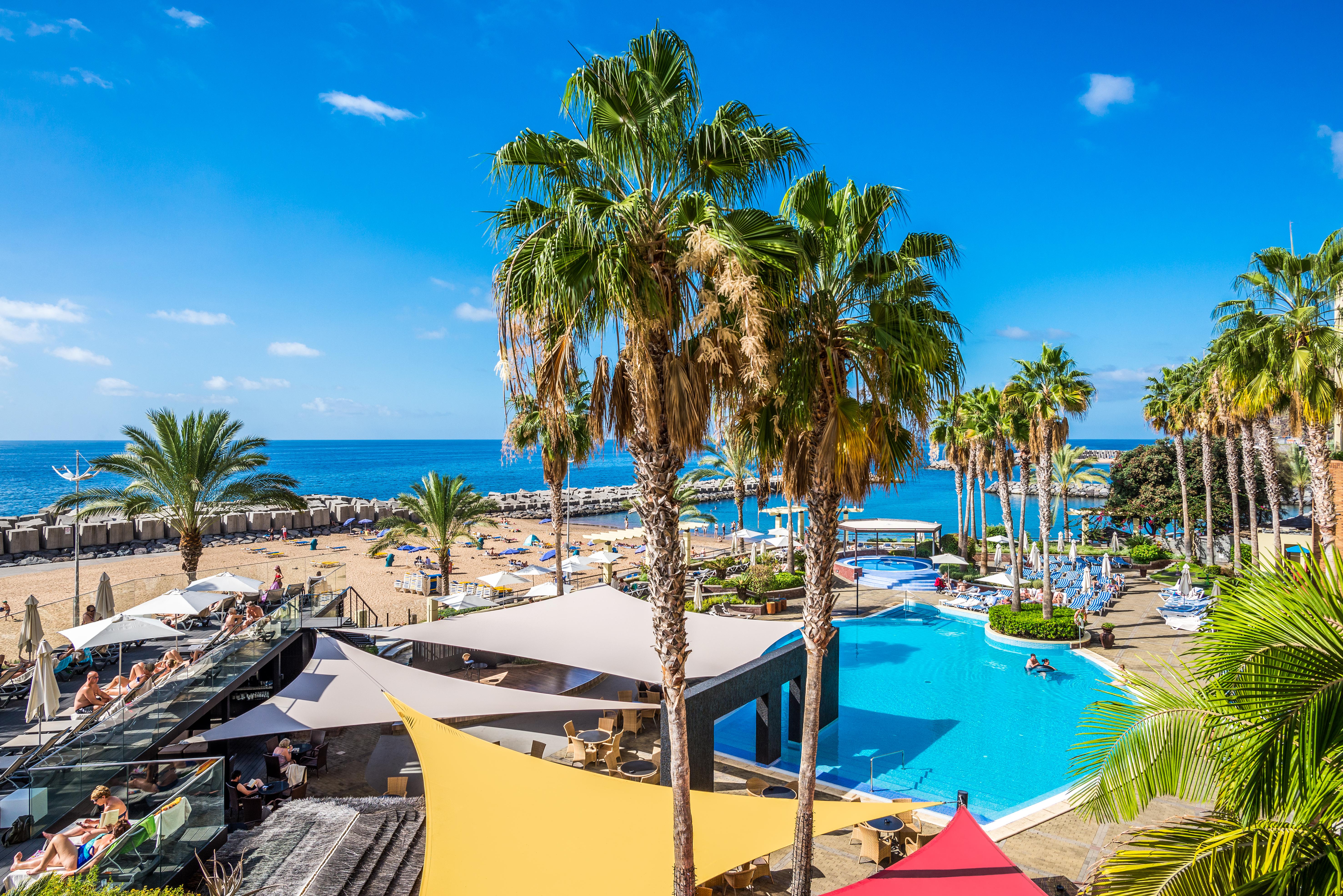 Hotel Calheta Beach in Madeira, Portugal | Zonvakantie Sunweb