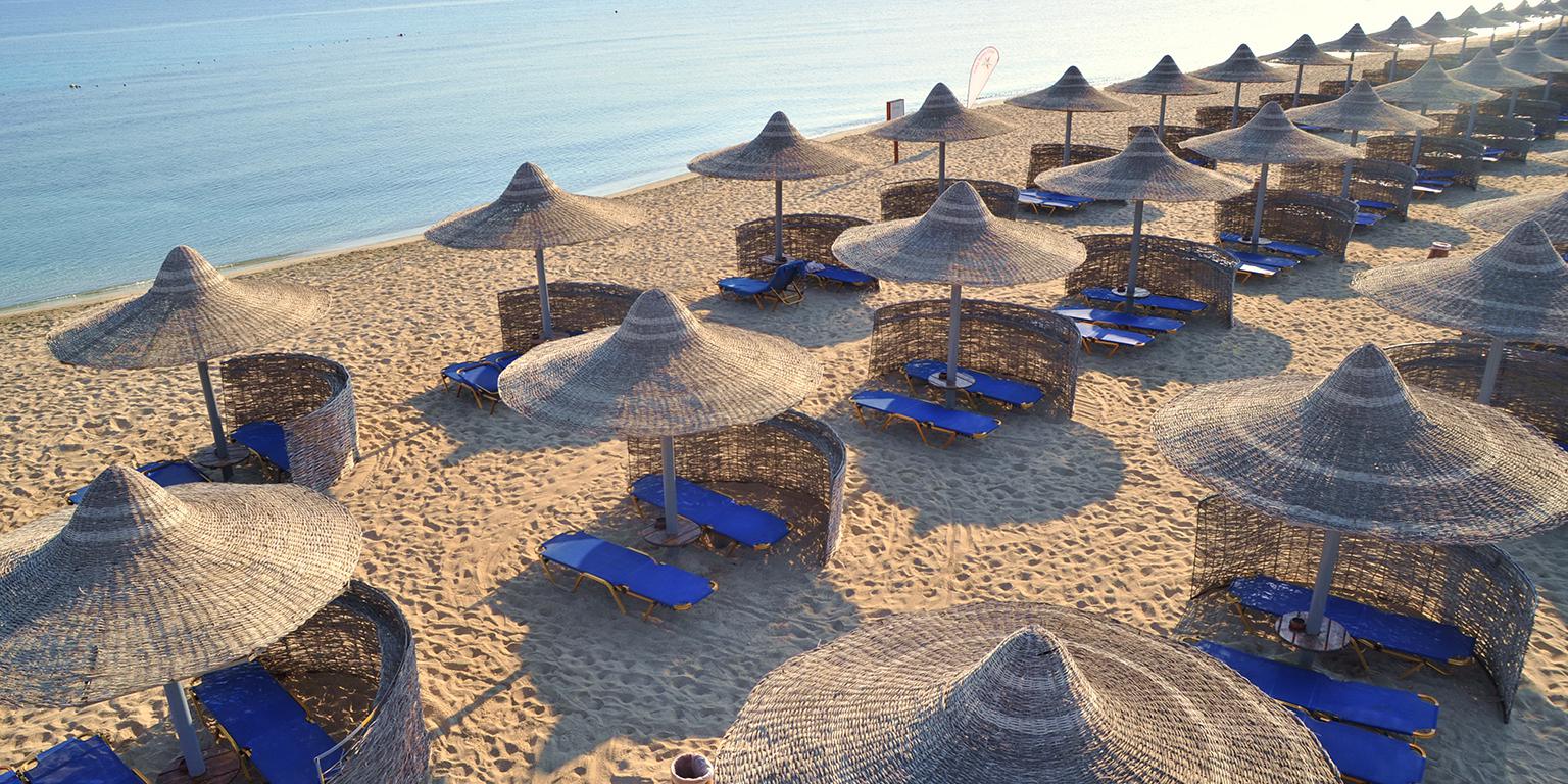 Abu Dabbab Beach and Resort (El Malikia city) in Marsa Alam, Egypte ...
