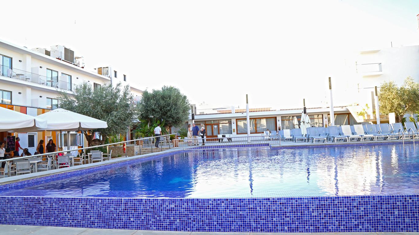 Hotel Puchet in Ibiza, Spanje | Zonvakantie Sunweb - Zonvakanties